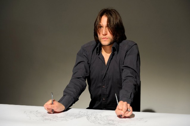 Performance Drawings – Fubiz Media