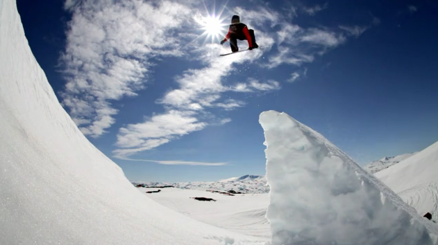 Kaleidoscope Snowboard Trailer – Fubiz Media