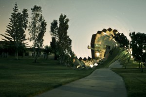 Twisting Architecture – Fubiz Media