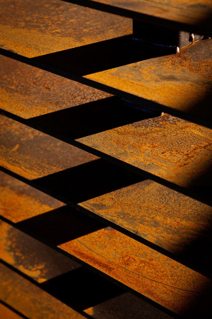 Transparent Steel Church – Fubiz Media