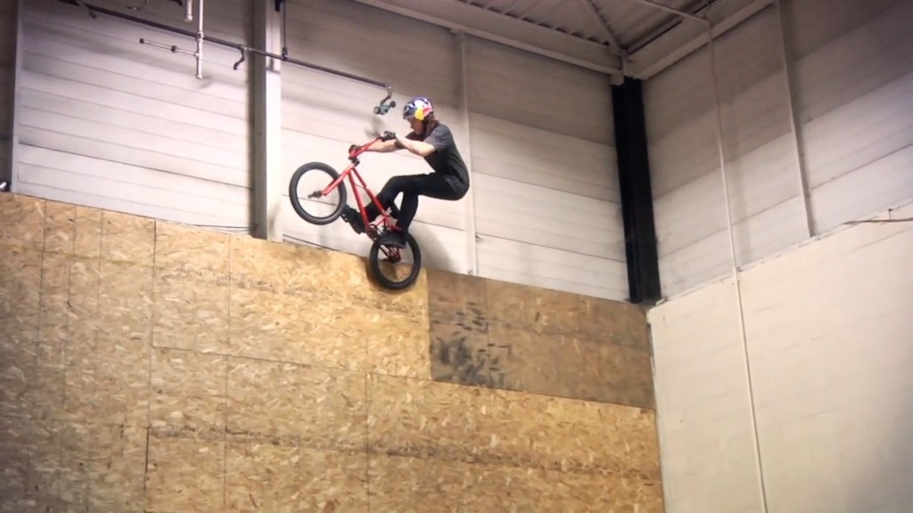 Drew Bezanson – Fubiz Media