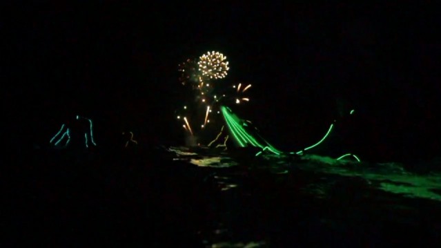 Neon Night Surfing – Fubiz Media