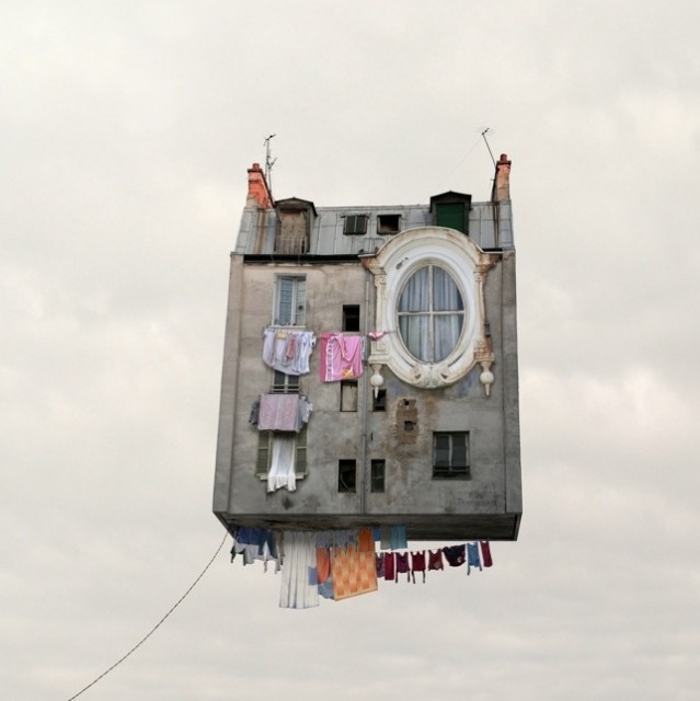 Flying Houses – Fubiz Media
