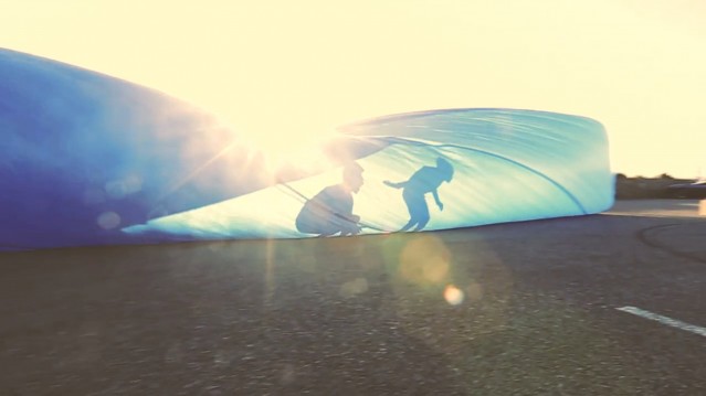 Tarp Surfing – Fubiz Media