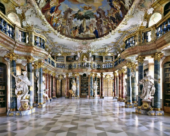 Silent Halls of European Palaces – Fubiz Media