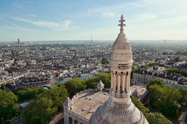 Paris : Ville de lumière et de prestige – Fubiz Media