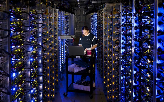 Inside Google Data Center – Fubiz Media