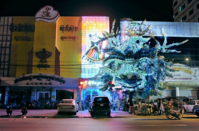 Projection Mapping on Trees – Fubiz Media