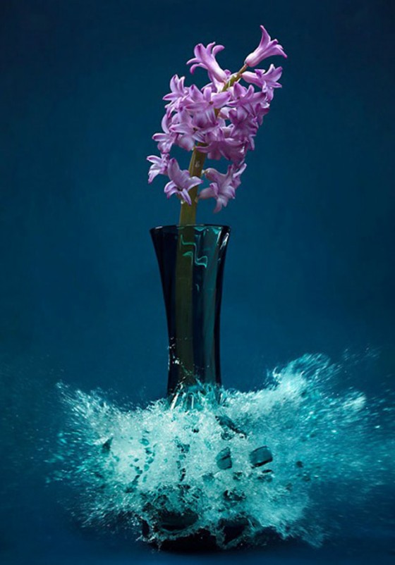 Exploding Vases – Fubiz Media