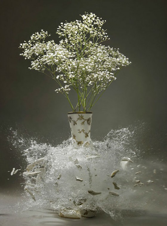 Exploding Vases – Fubiz Media