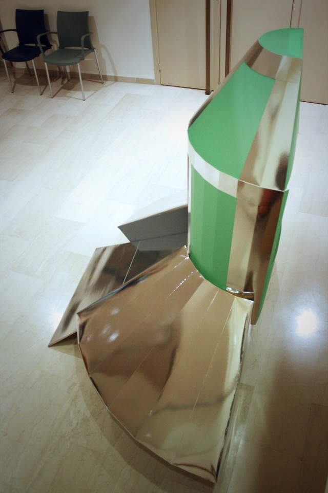 Cardboard UFO – Fubiz Media