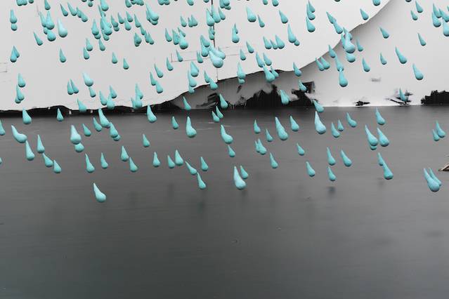 1500 Giant Raindrops – Fubiz Media