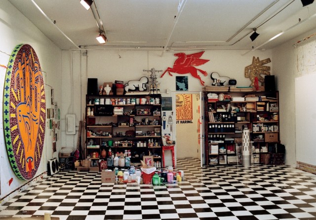 Un ado dans le studio de Keith Haring – Fubiz Media