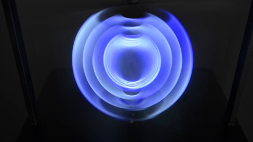 Full Turn Light Sculpture – Fubiz Media