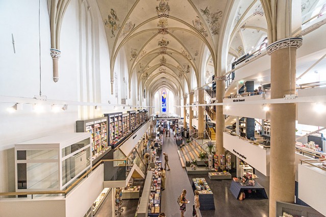Church Transformed into Bookstore – Fubiz Media