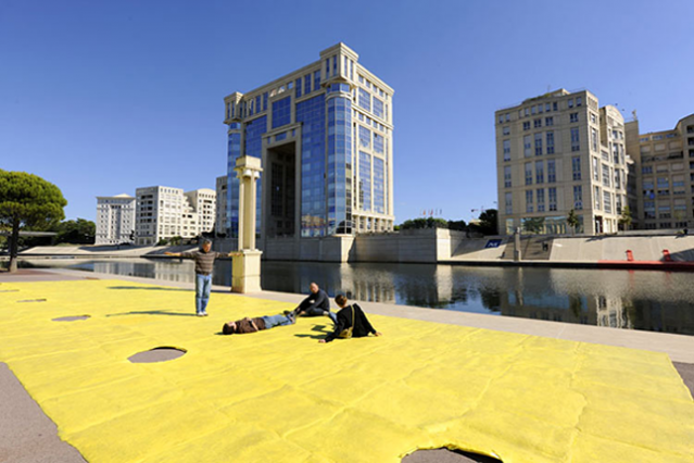 Scale and Perspective by Simone Decker – Fubiz Media