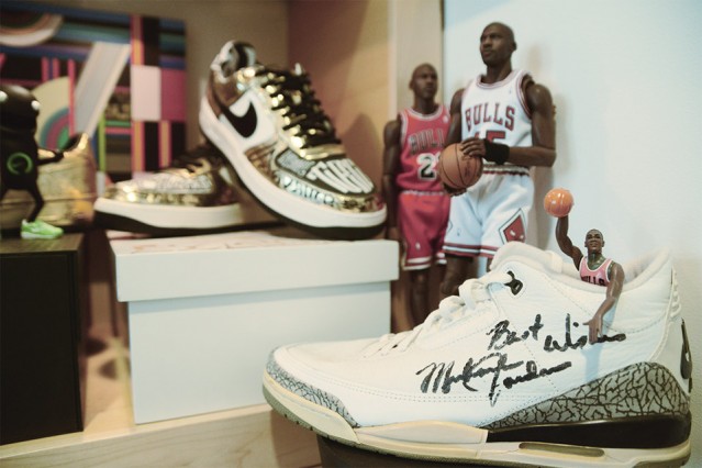 Inside Nike CEO Office – Fubiz Media