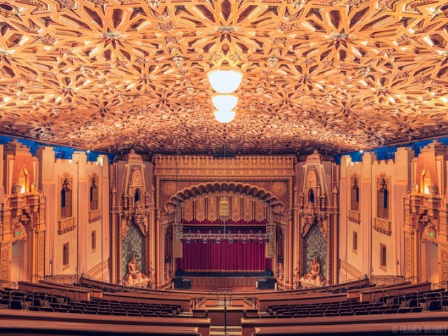 Beautiful Symmetry of Empty Movie Theaters – Fubiz Media