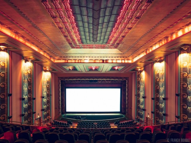 Beautiful Symmetry of Empty Movie Theaters – Fubiz Media