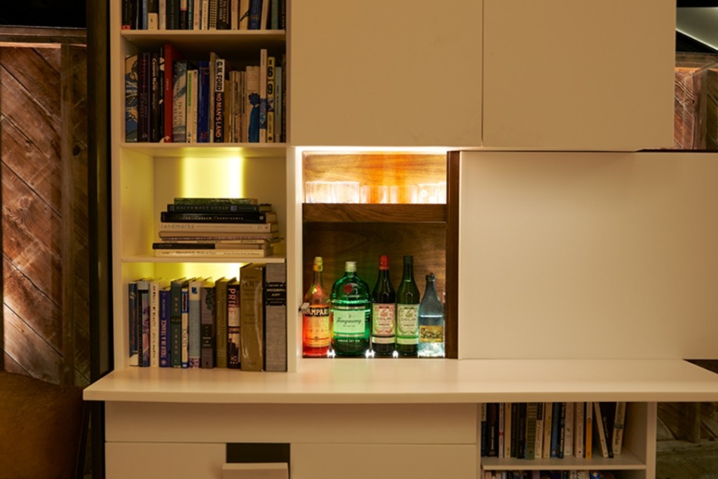 Illuminated Waterfront Cabin – Fubiz Media