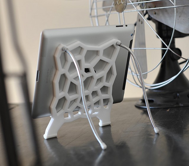 Decorative stands for iPad and all tablets. Design & Flexible – Fubiz Media