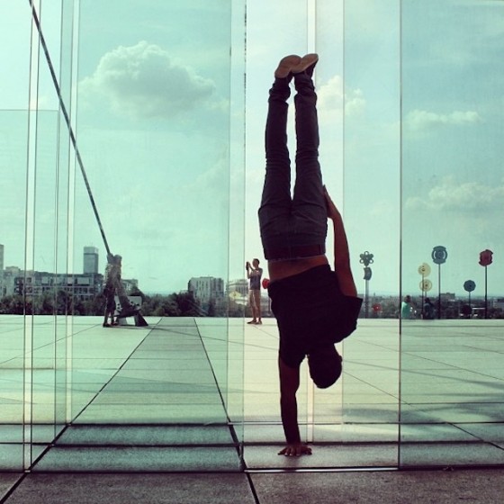 Breakdancer at Famous Paris Landmarks – Fubiz Media