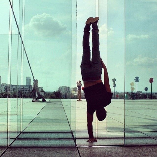 Breakdancer at Famous Paris Landmarks – Fubiz Media