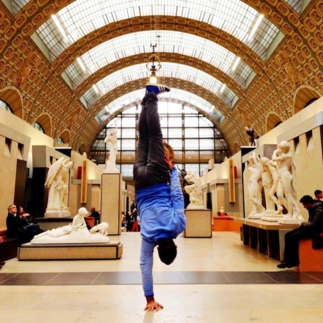Breakdancer at Famous Paris Landmarks – Fubiz Media