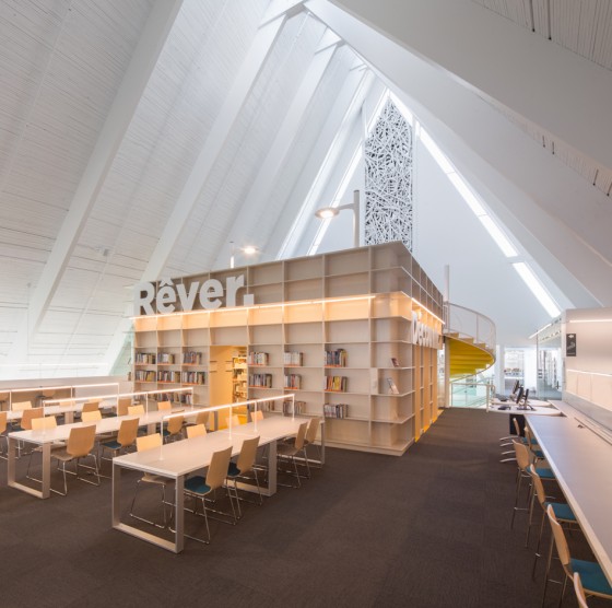 Church Converted in Library in Quebec – Fubiz Media