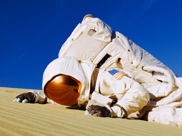 Cosmonaut Photography by Tyler Shields – Fubiz Media