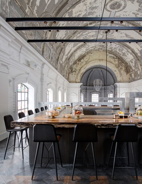 Old Chapel Converted in Restaurant in Antwerp – Fubiz Media