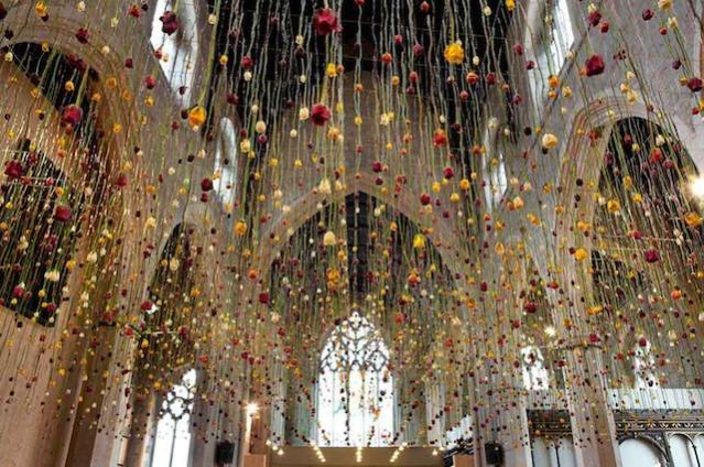 Suspended Flowers Installation – Fubiz Media