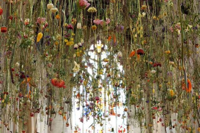 Suspended Flowers Installation – Fubiz Media