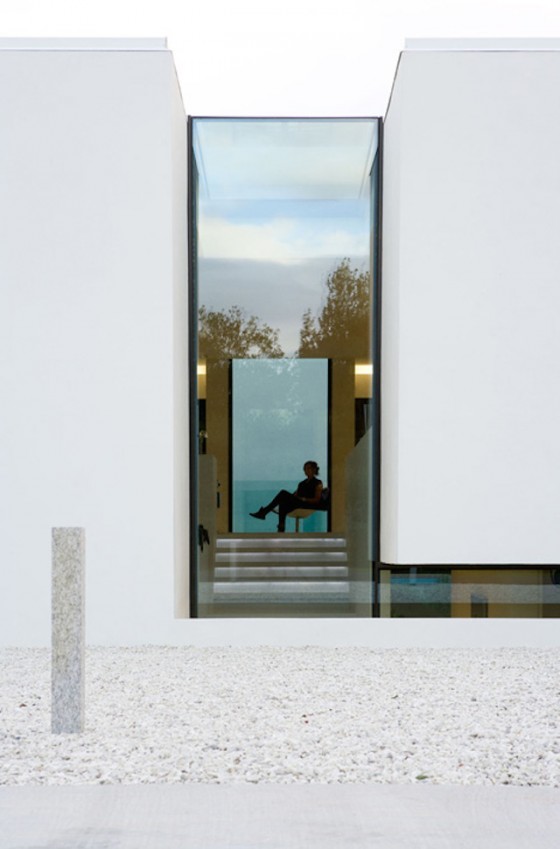 White Volcanic Stone House – Fubiz Media