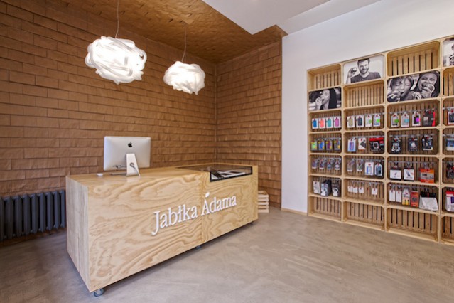 JabIka Adama Apple Store – Fubiz Media