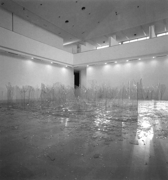 Glass Labyrinth Installation – Fubiz Media