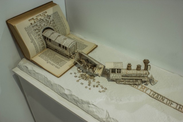Book Paper Art Sculptures – Fubiz Media