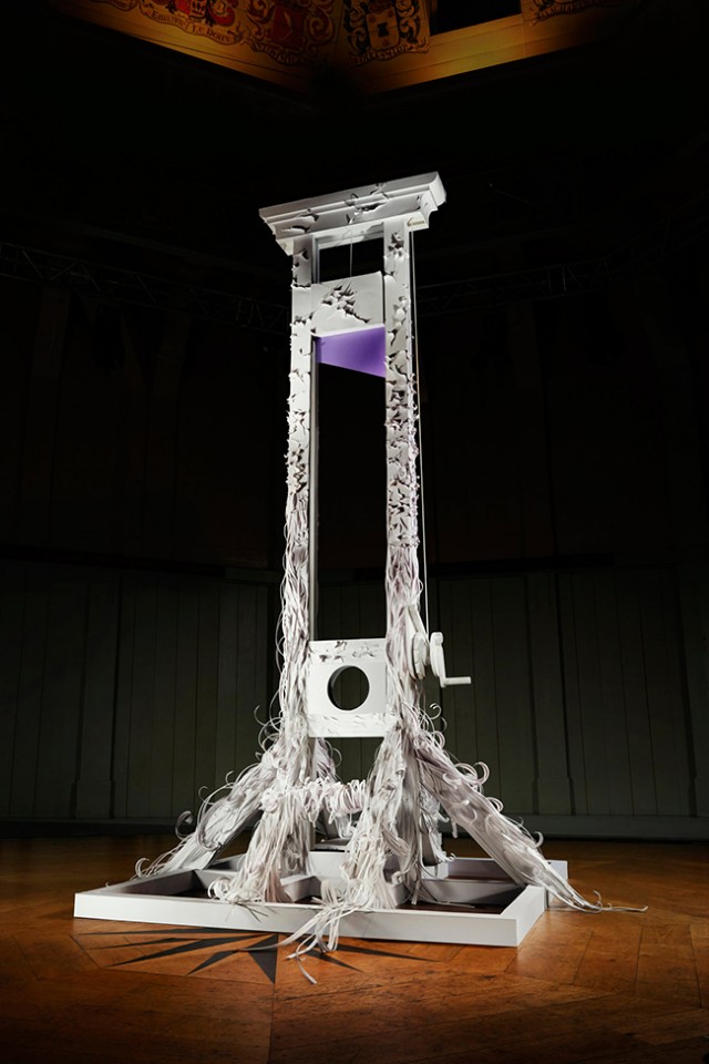 Paper Cuts – An Interactive Paper Guillotine – Fubiz Media