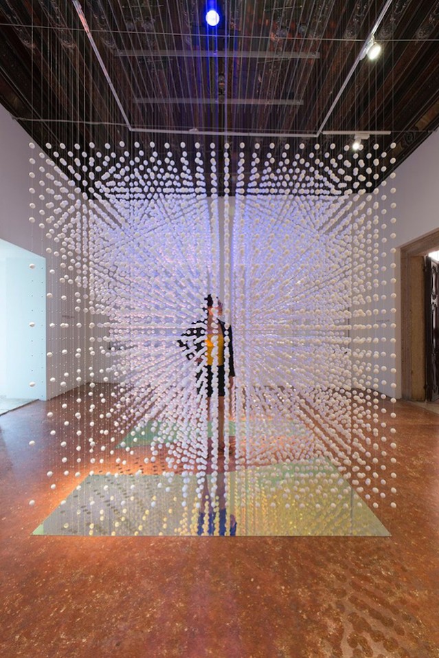 Suspended Balls Cube Installation – Fubiz Media