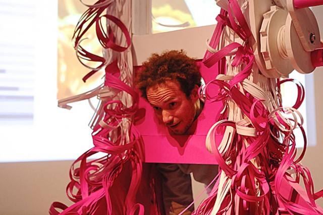 Paper Cuts – An Interactive Paper Guillotine – Fubiz Media