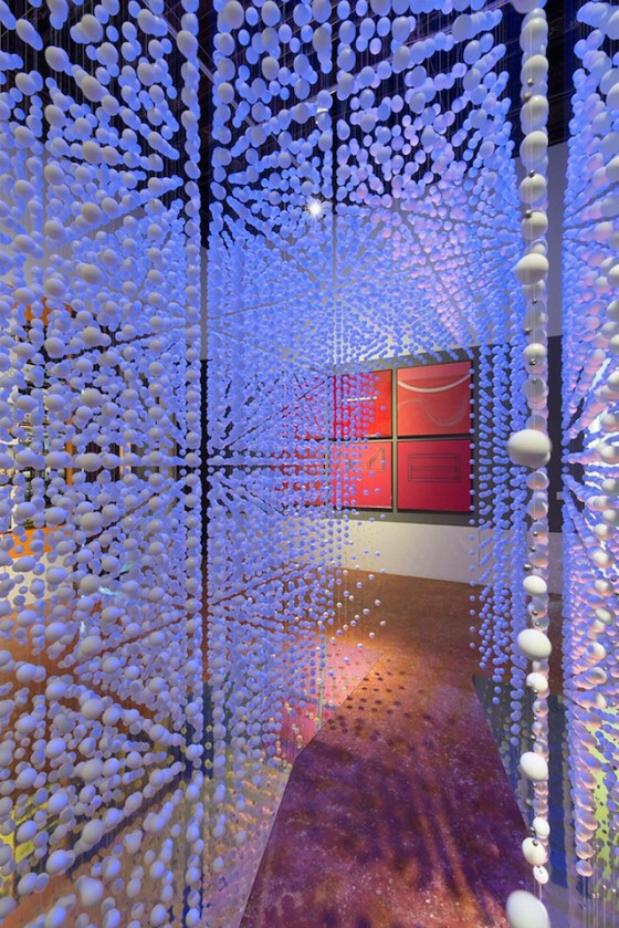 Suspended Balls Cube Installation – Fubiz Media