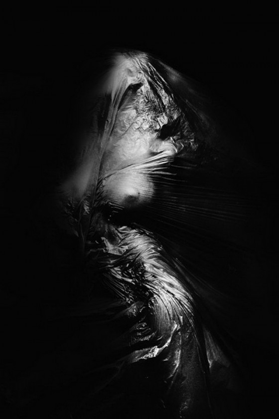 Black and White Bodies Photography – Fubiz Media