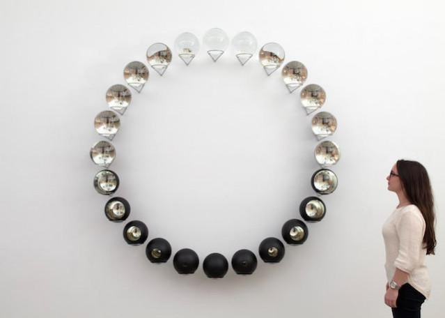 Circle Reflections Installation – Fubiz Media