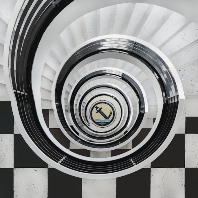 Dizzy Architecture Views – Fubiz Media