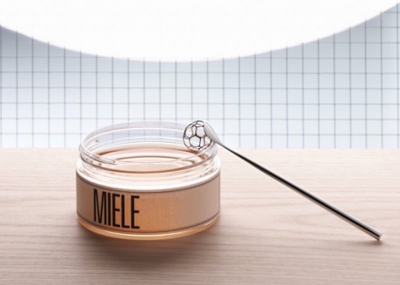 Hexagonal Honey Spoon – Fubiz Media