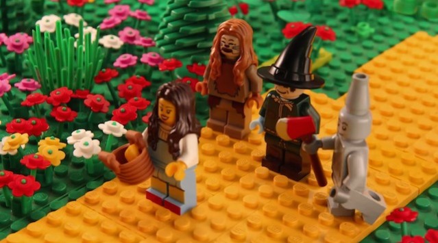 LEGO Reproducing Iconic Movie Scenes – Fubiz Media