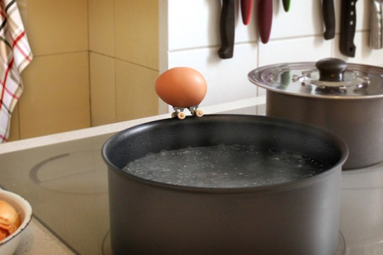 Skating Food in The Kitchen – Fubiz Media