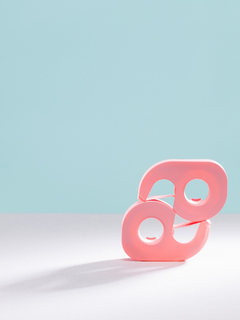 Full Color Objects Composition – Fubiz Media