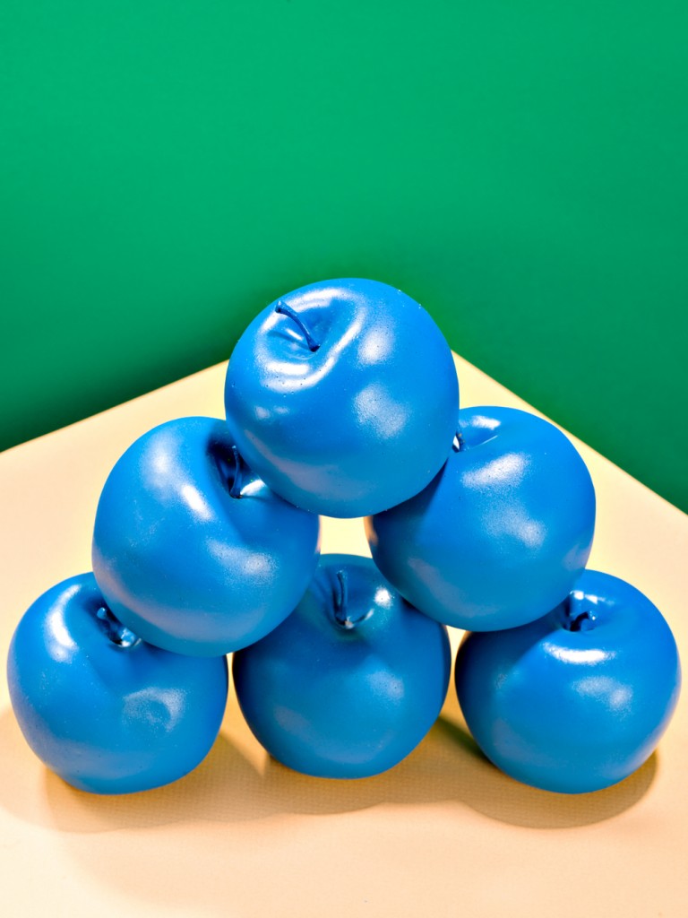 Full Color Objects Composition – Fubiz Media