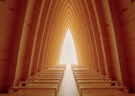 Curved Chapel in Finland – Fubiz Media